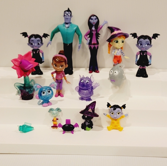 Disney | Toys | Vampirina Fangtastic Friends Family Figure Set | Poshmark